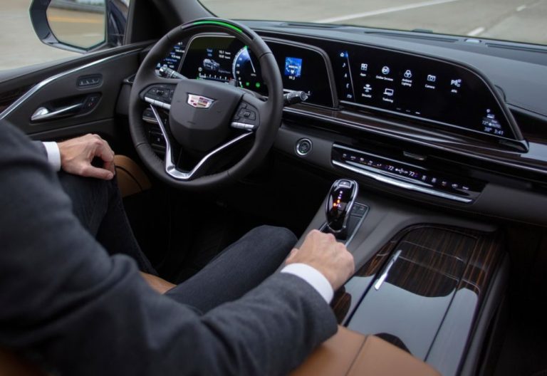 Cadillac Lyriq EV Infotainment HUGE Display | Ultimate Auto Blog